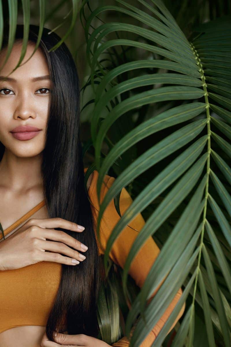 7 Best Herbs For Hair Growth And Thickness (With Recipes)