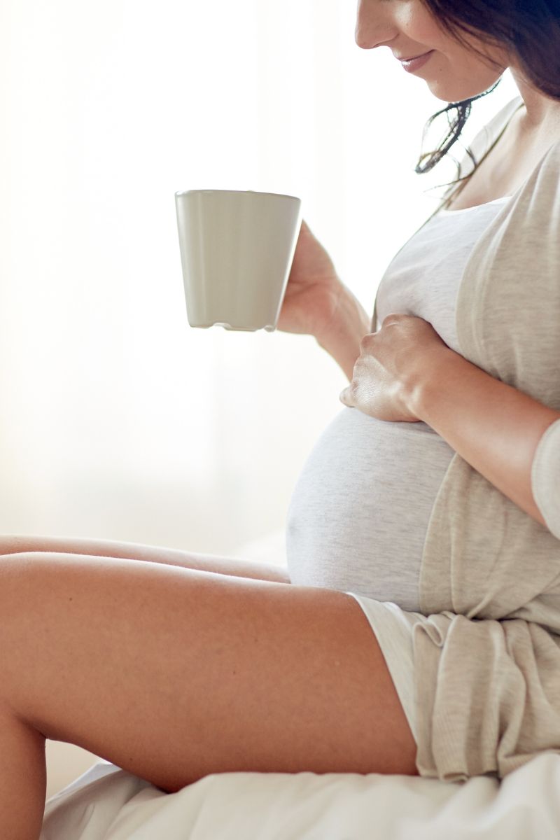 5 Best Herbs For Pregnancy (With DIY Tea Blends)