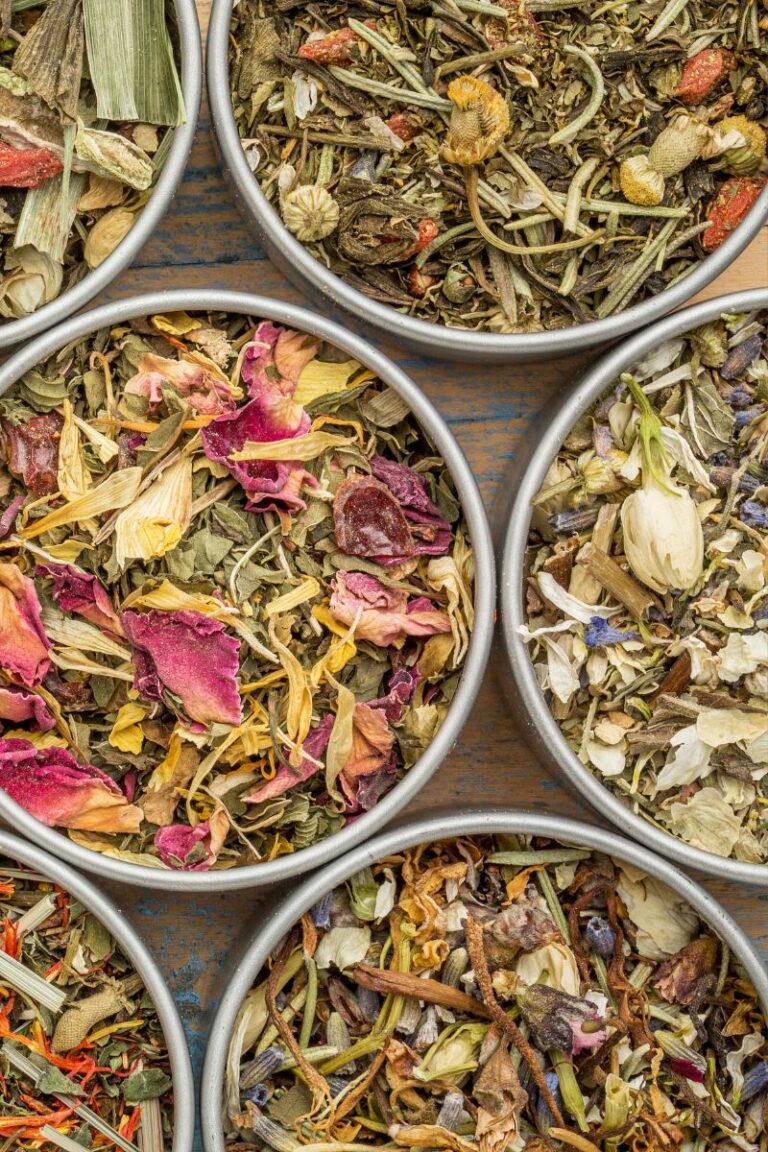 How To Smoke Herbs (With 3 Herbal Smoking Blends)