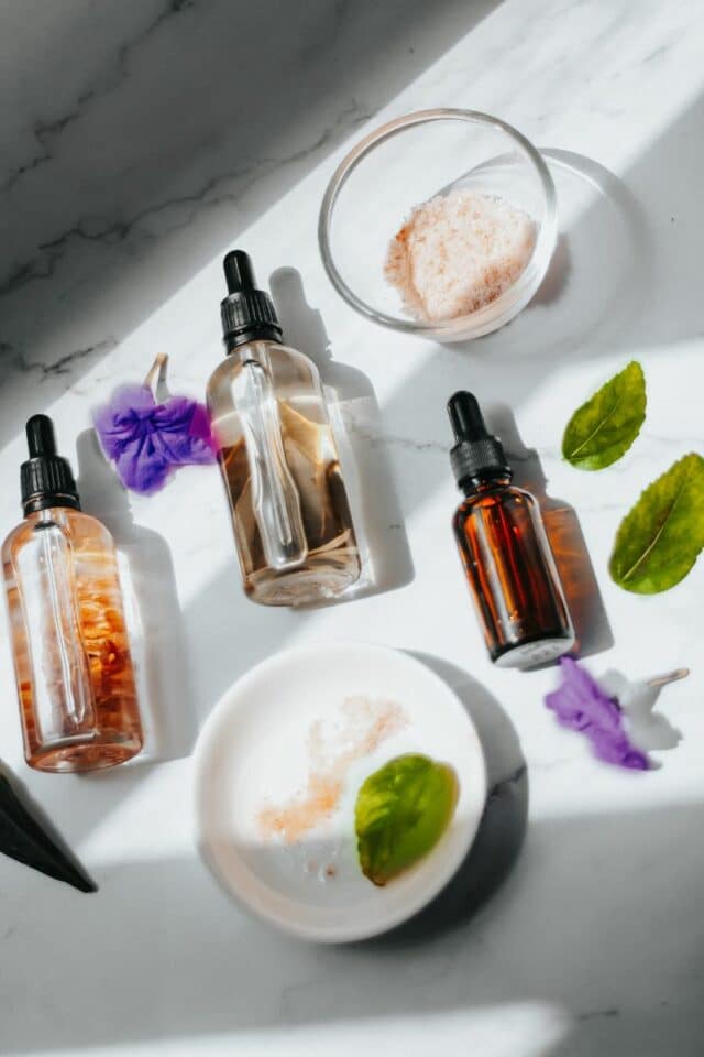 7 Best Homemade Herbal Skincare Recipes For Acne