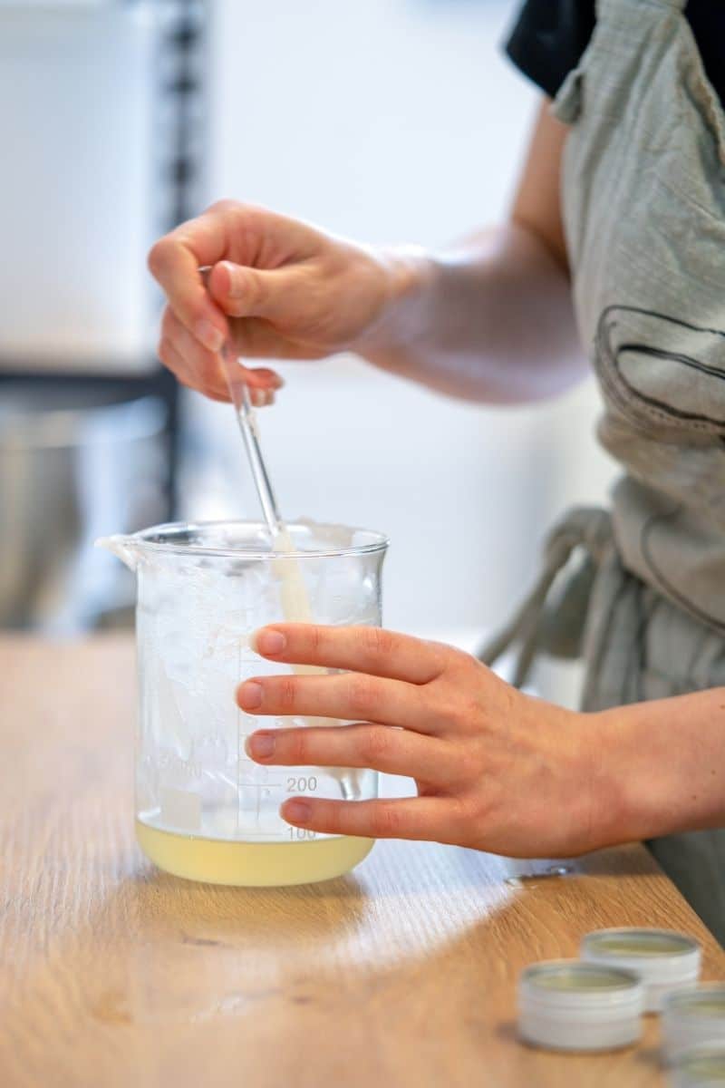 How To Make DIY Sunscreen Without Zinc Oxide At Home